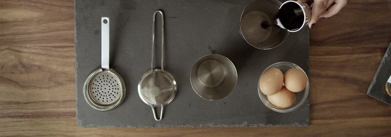 How to Make Foamy Egg Whites for Cocktails | PATRÓN TEQUILA