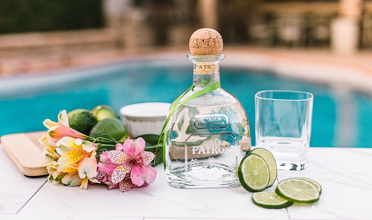 Best Poolside Bars in America | PATRÓN TEQUILA